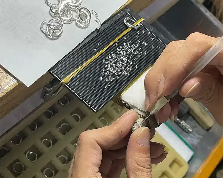 Reliable Jewelry Manufacturer | 500+ Global Partners | HonHo